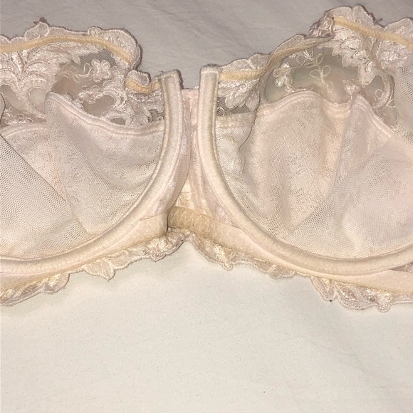 Lise Charmel | Intimates & Sleepwear | Bra Lise Charmel 34d Eprise ...